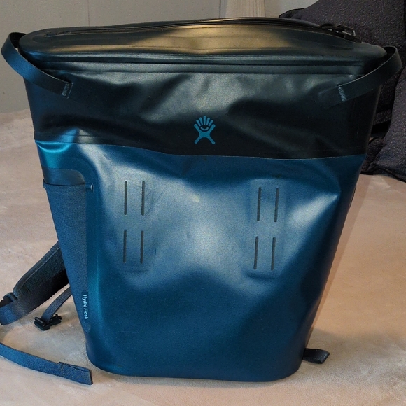 Hydro Flask | Bags | Hydro Flask Midnight Blue Backpack | Poshmark
